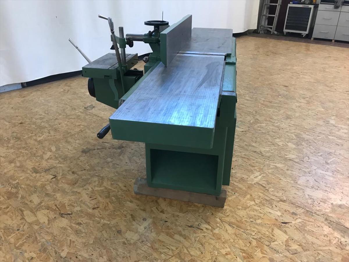 Pialla a filo con bucatrice